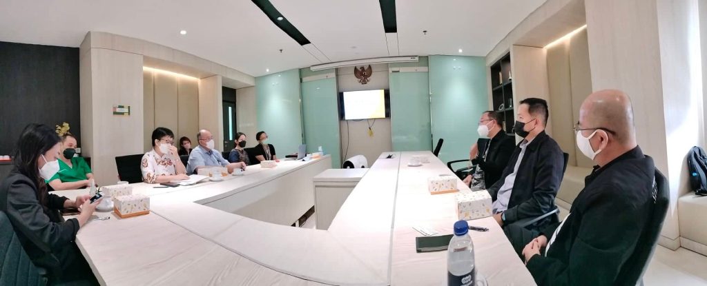 USA is Building Global Ties: Strengthening the relationship with ...