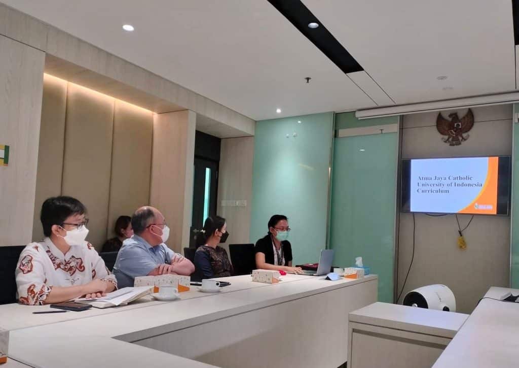 USA is Building Global Ties: Strengthening the relationship with ...